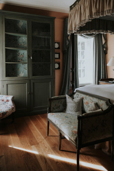 Romantic Wedding at Rosebery House - Bernadeta Kupiec Photography